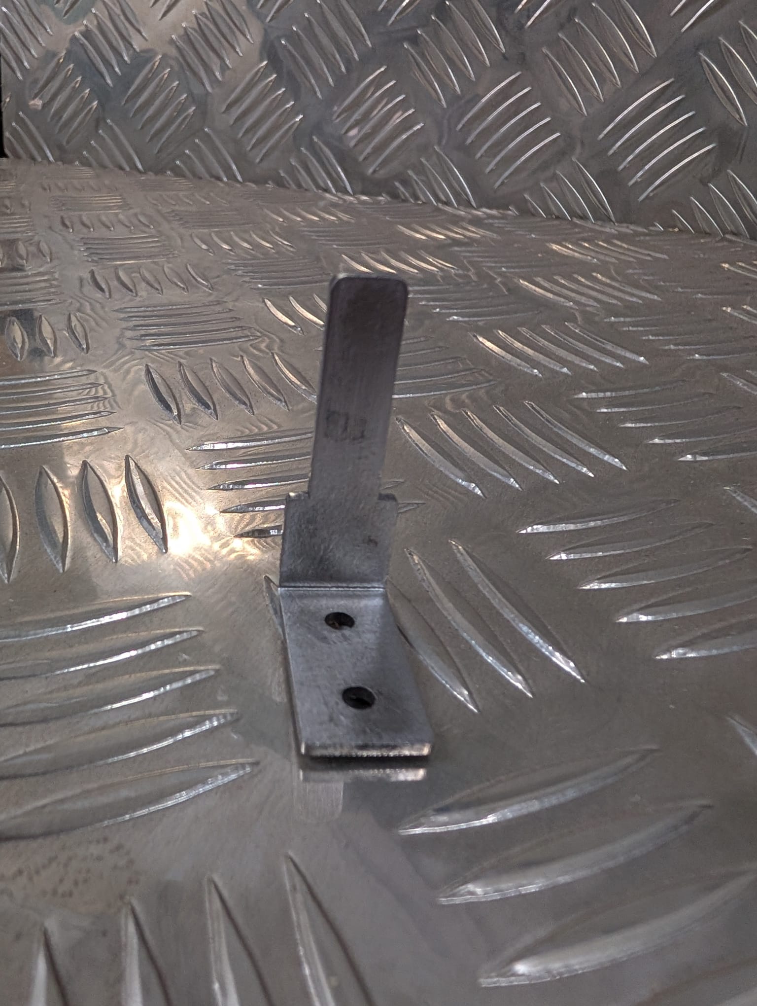 Small 90 Degree Lamp Bracket - CMD Engineering